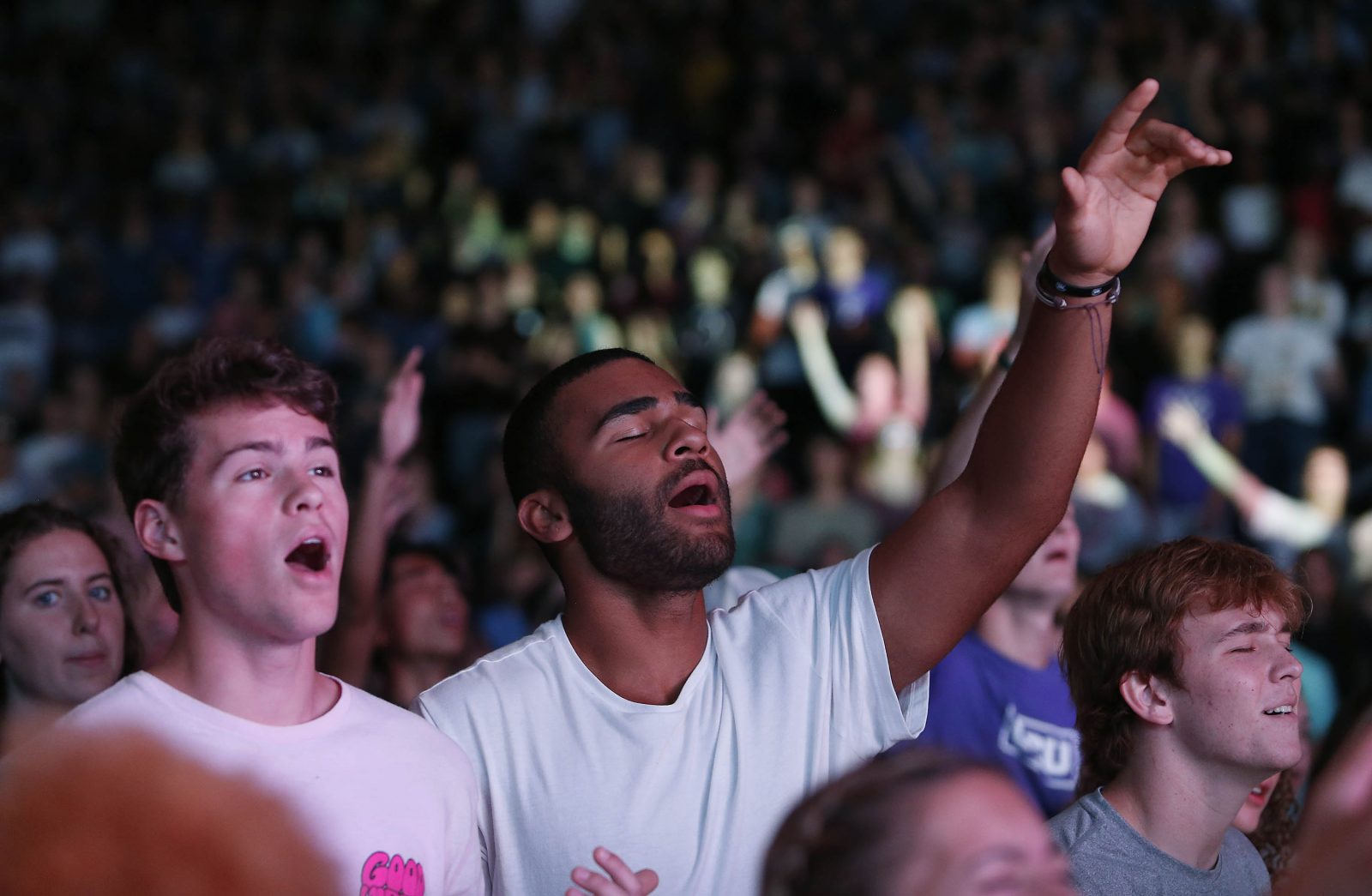 Slideshow: First Chapel of fall semester - GCU News