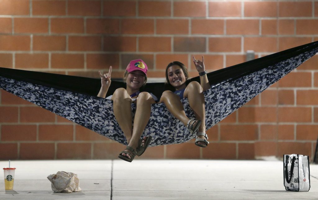 Slideshow: Dive-In Movie - GCU News