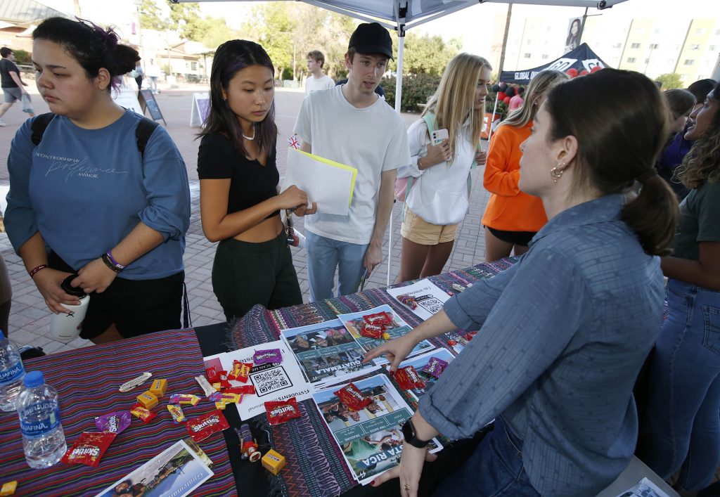 Slideshow: Missions Fair - GCU News