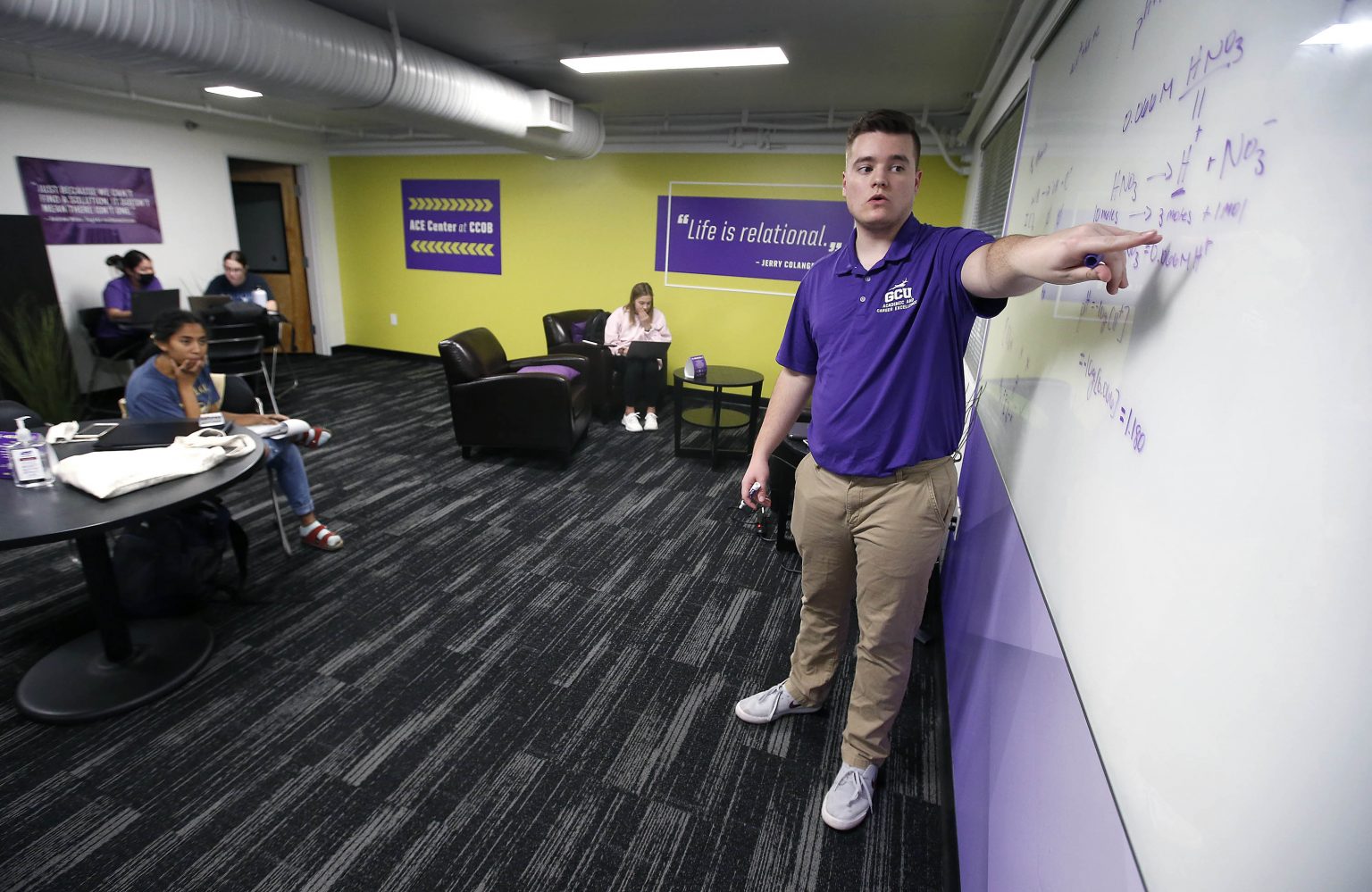 Slideshow: ACE Centers' academic support back in person - GCU News