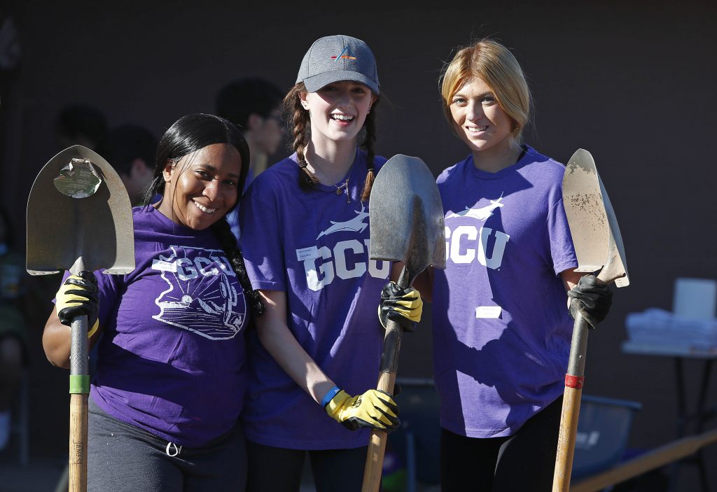 Slideshow: Serve the City - GCU News