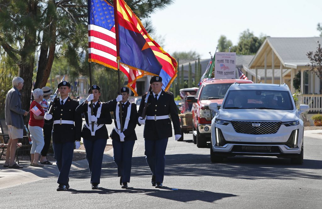 Slideshow: GCU ROTC cadets march in Veterans Day parade - GCU News