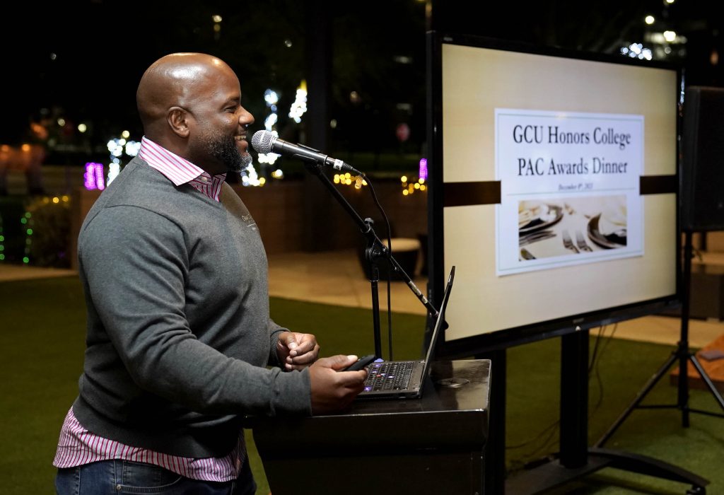 Slideshow: Honors College PAC Awards Dinner - GCU News