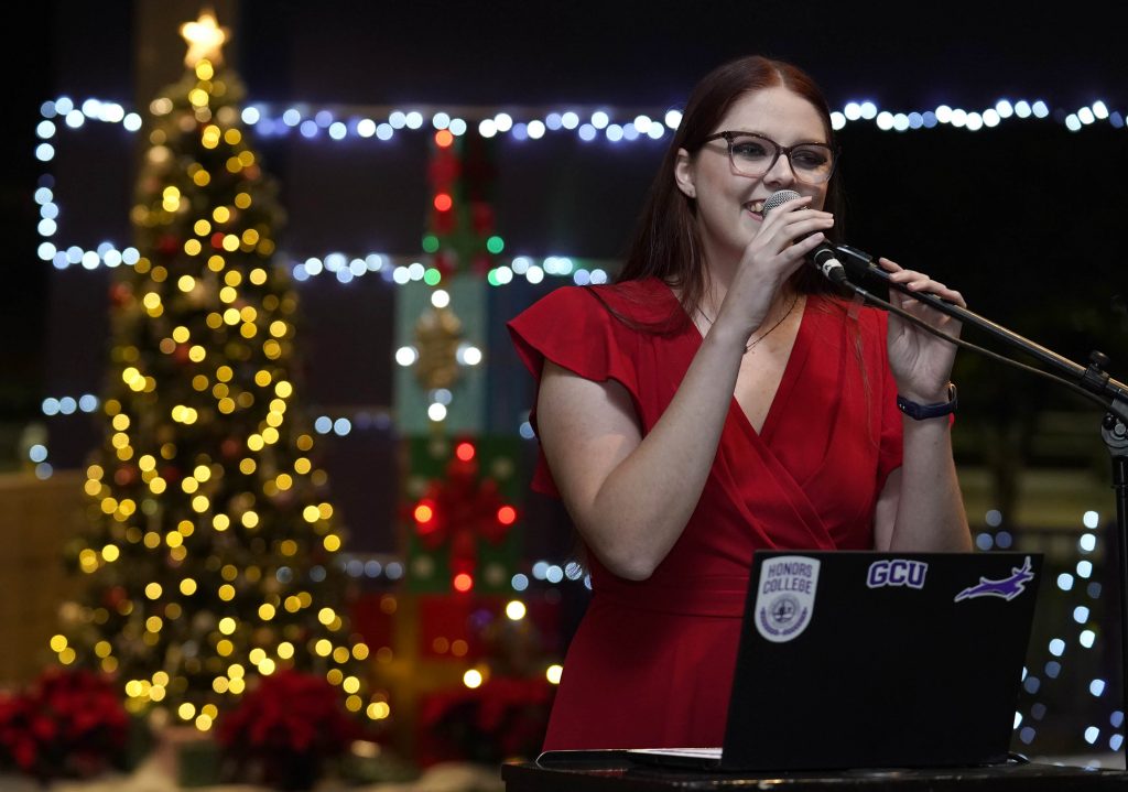 Slideshow: Honors College PAC Awards Dinner - GCU News
