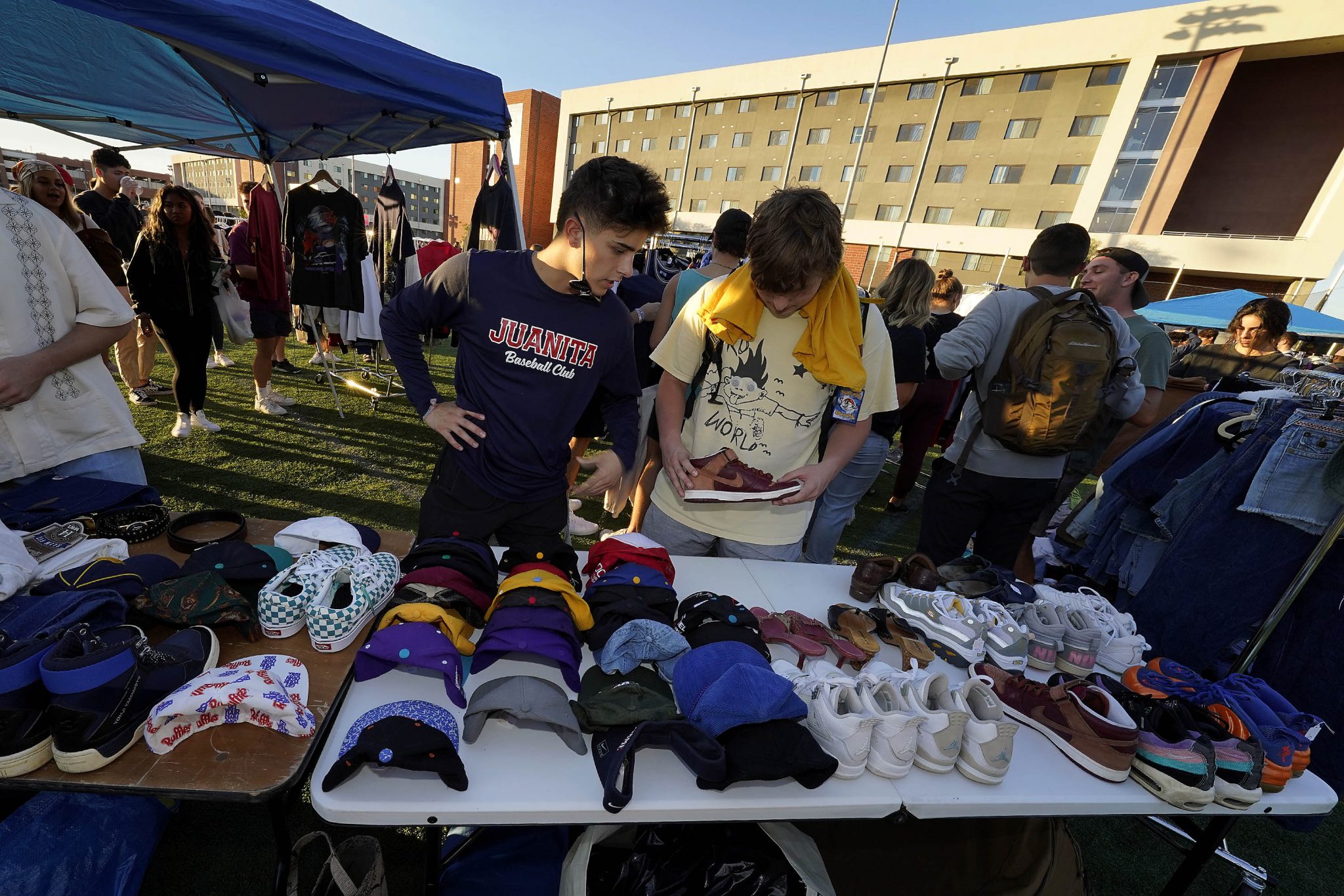 Slideshow: Student Market - GCU News