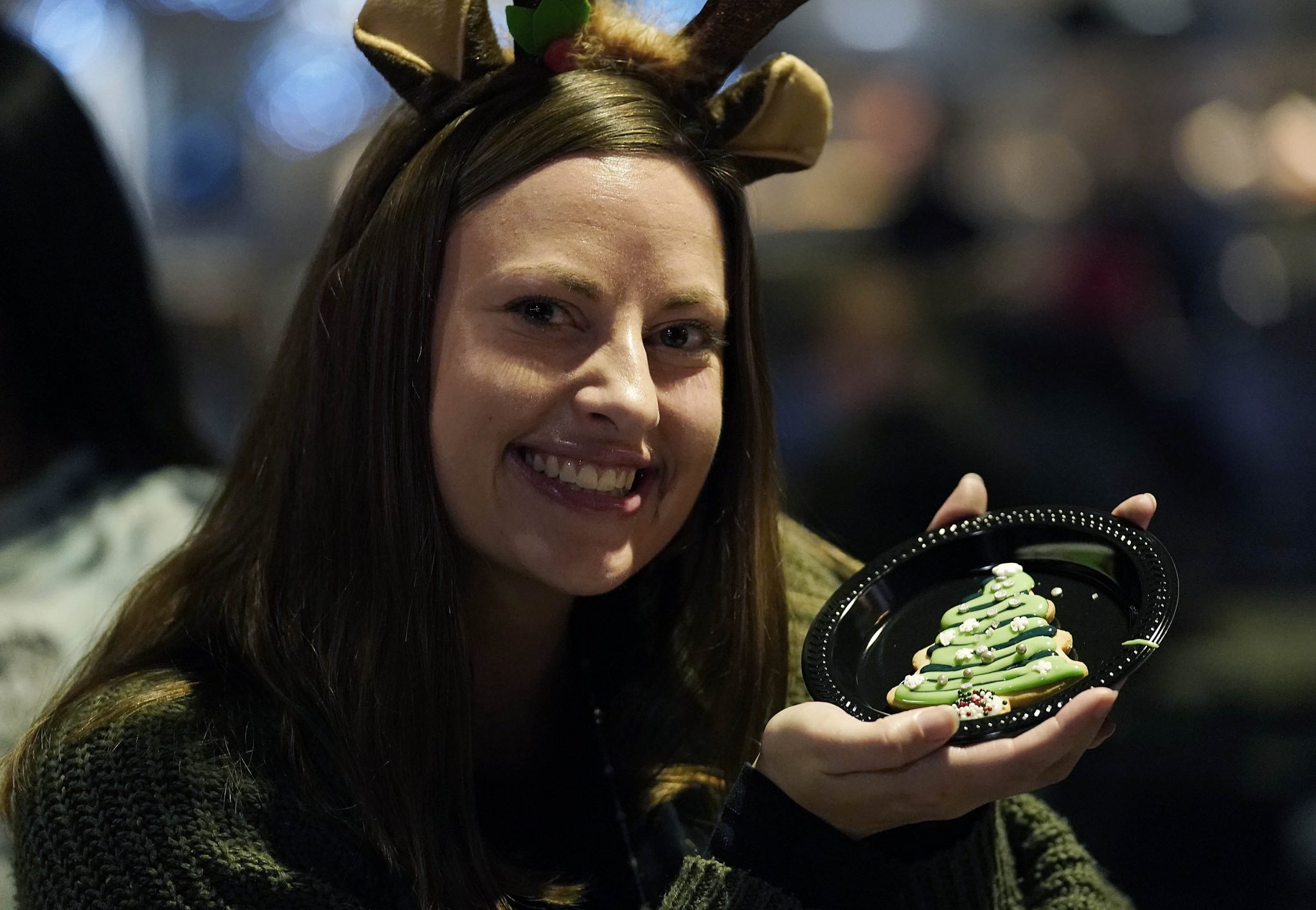 Slideshow: GCU 2021 Christmas tree lighting - GCU News