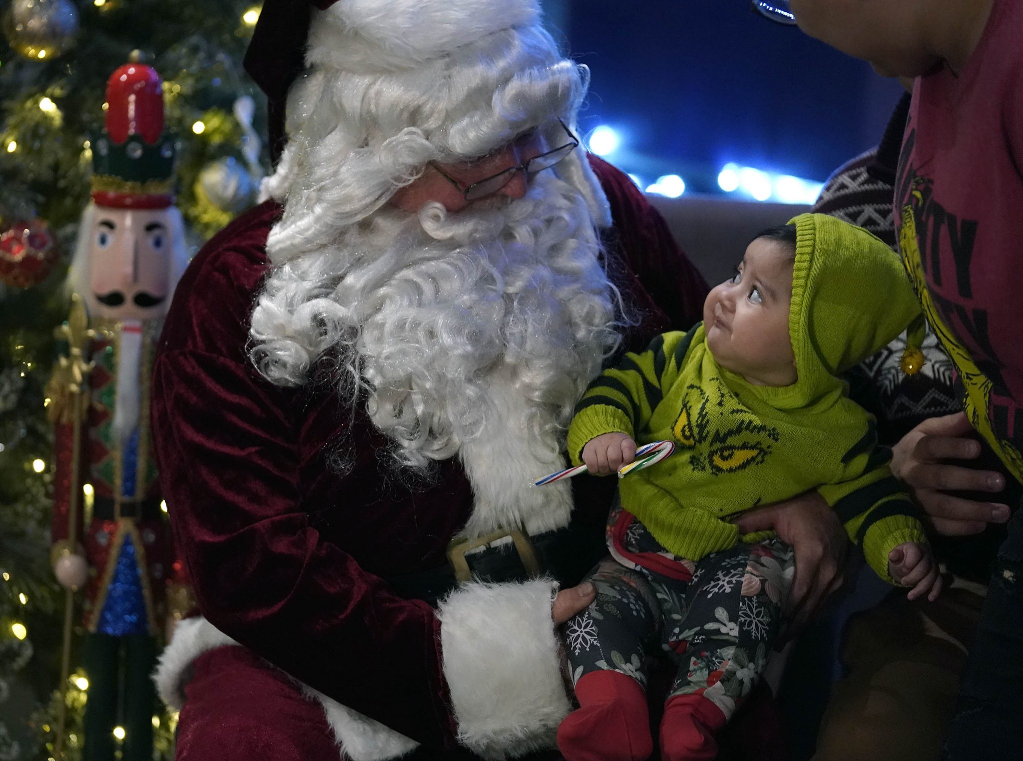 Slideshow: GCU 2021 Christmas tree lighting - GCU News