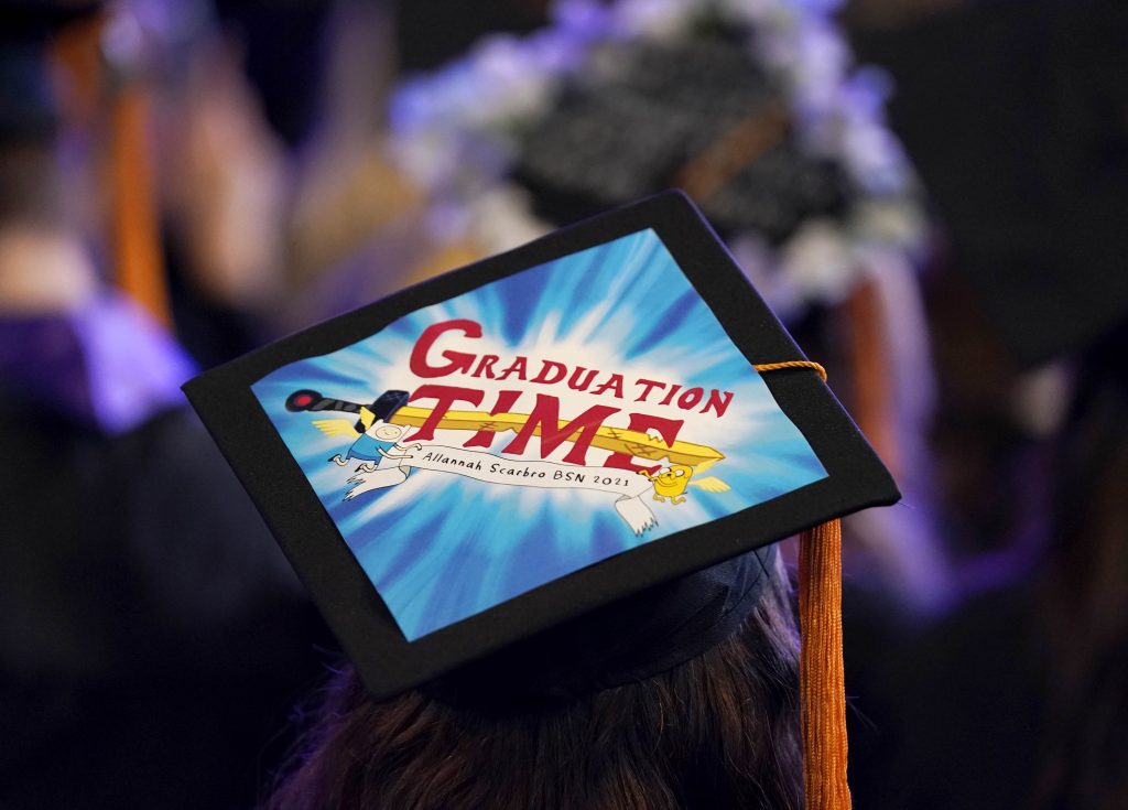 Slideshow/video: Winter Commencement, Friday afternoon ceremony - GCU News