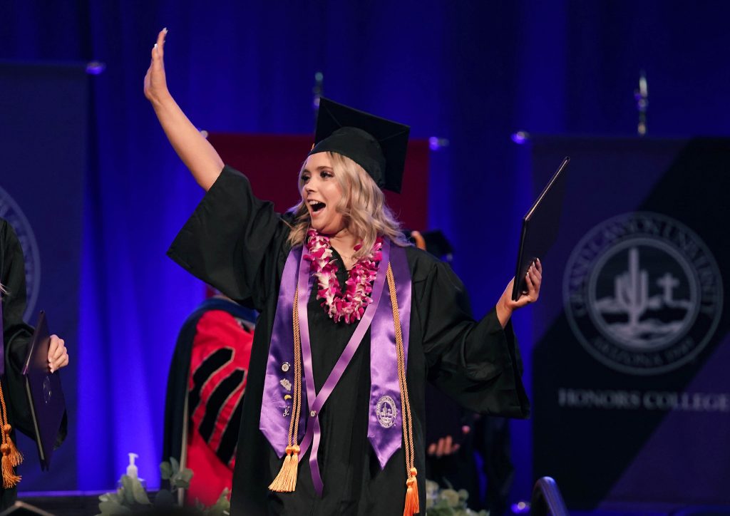 Slideshow/video: Winter Commencement, Friday afternoon ceremony - GCU News