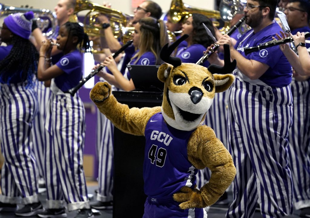 Slideshow: New student orientation - GCU News