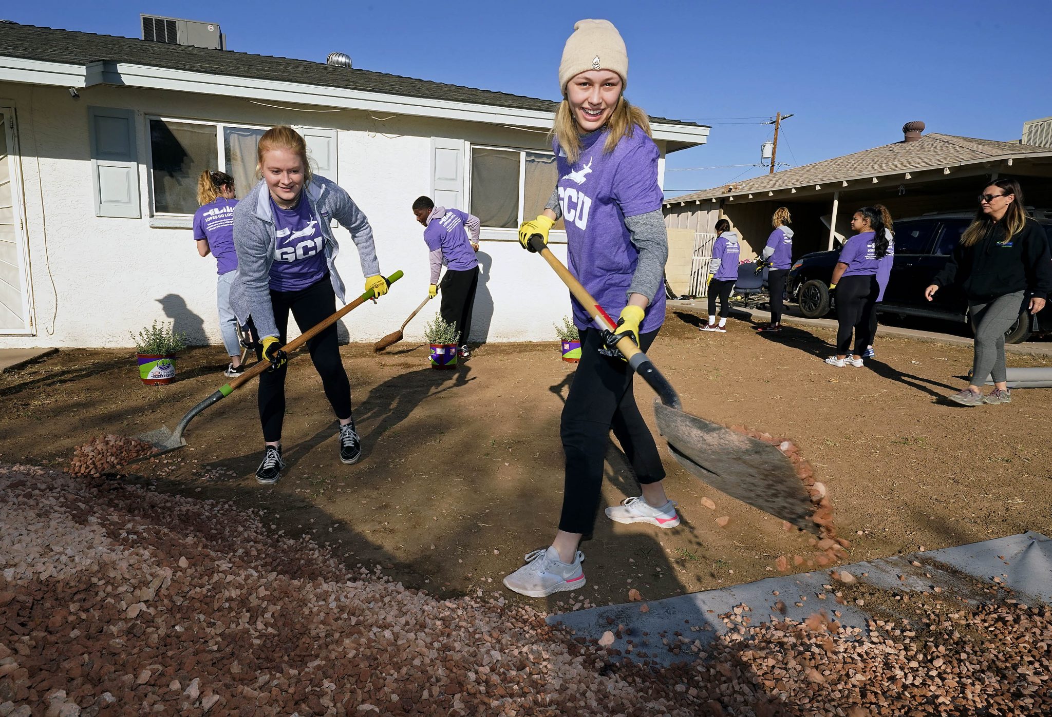 Slideshow: Lopes Go Local - GCU News