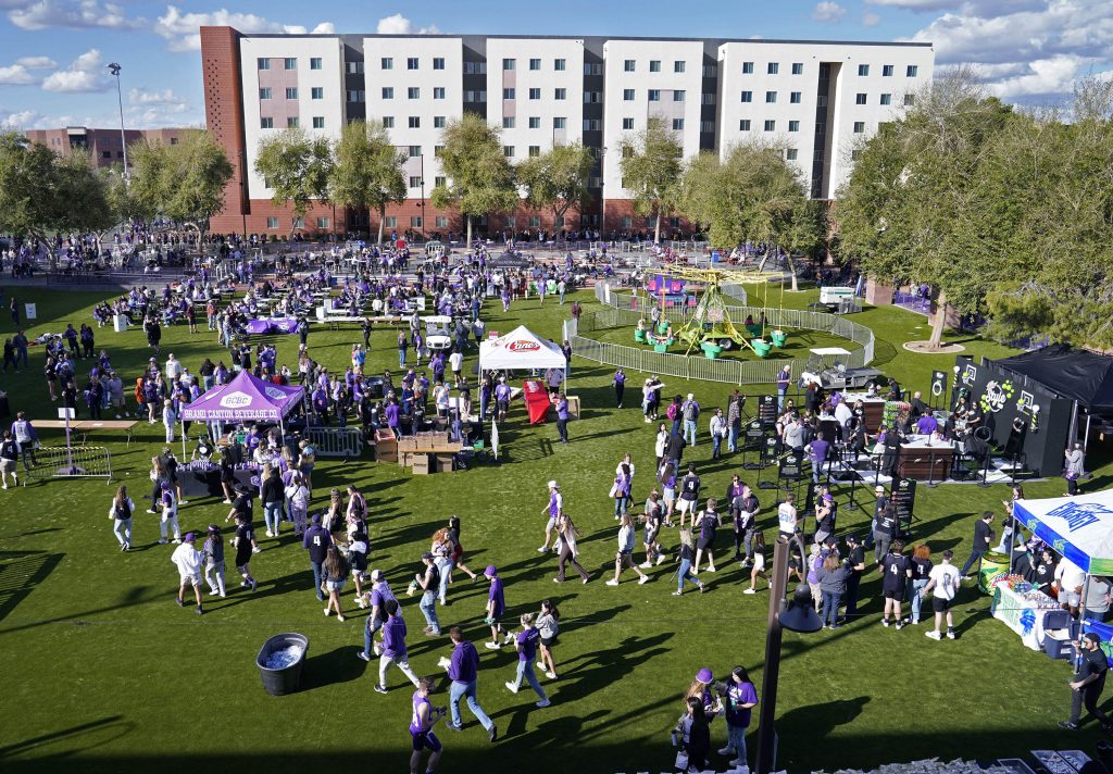 Slideshow: Homecoming Family Weekend, Hall of Fame ceremony and ...