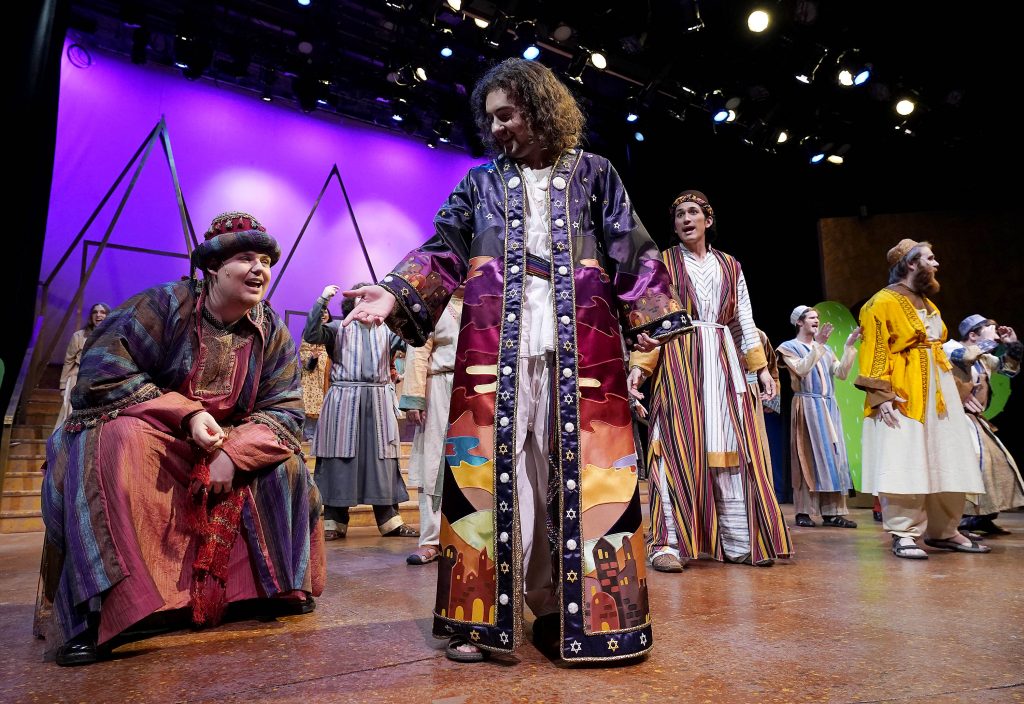 Slideshow: 'Joseph and the Amazing Technicolor Dreamcoat' - GCU News