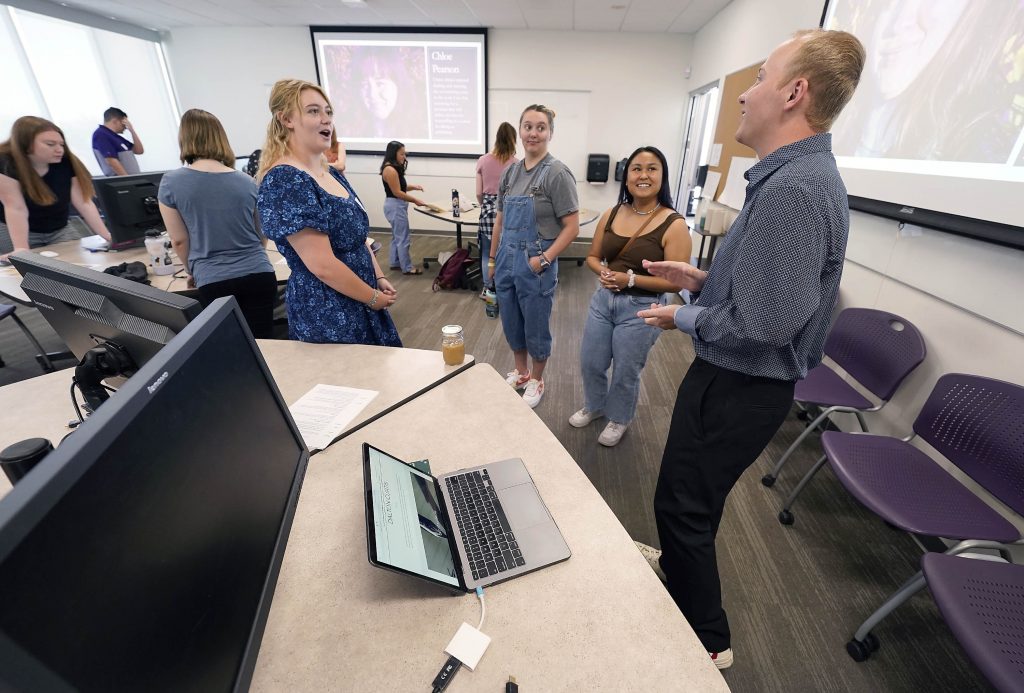 Slideshow: CHSS Senior Showcase 2022 - GCU News