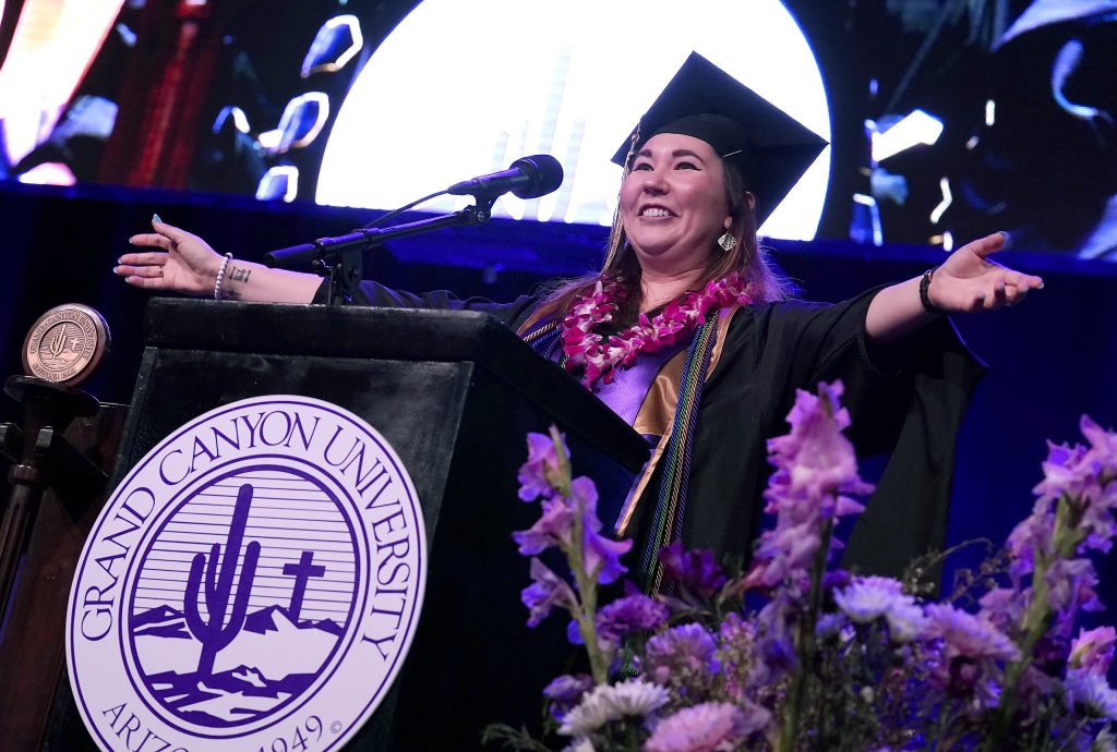 Slideshow: Spring Commencement, Wednesday morning ceremony - GCU News