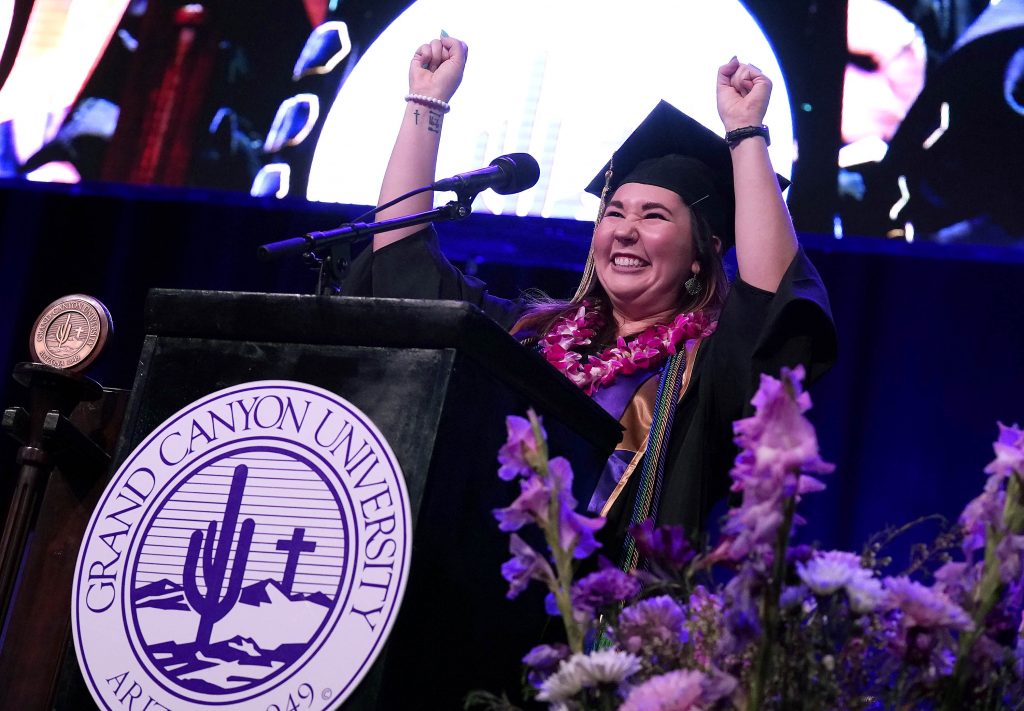 Slideshow: Spring Commencement, Wednesday morning ceremony - GCU News