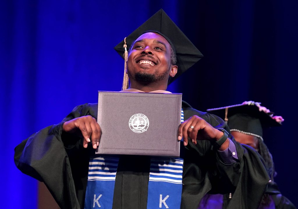 Slideshow: Spring Commencement, Wednesday morning ceremony - GCU News