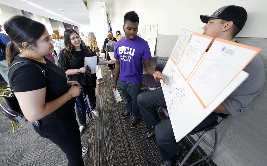 Slideshow: CHSS Senior Showcase 2022 - GCU News