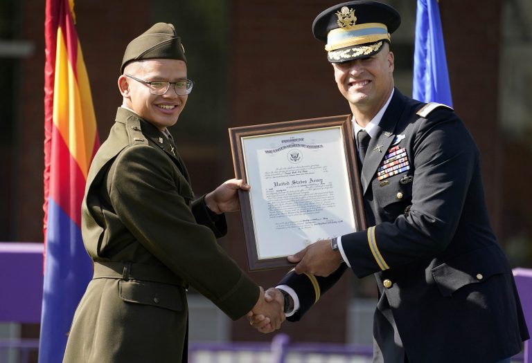 Slideshow: Army ROTC Commissioning Ceremony - GCU News