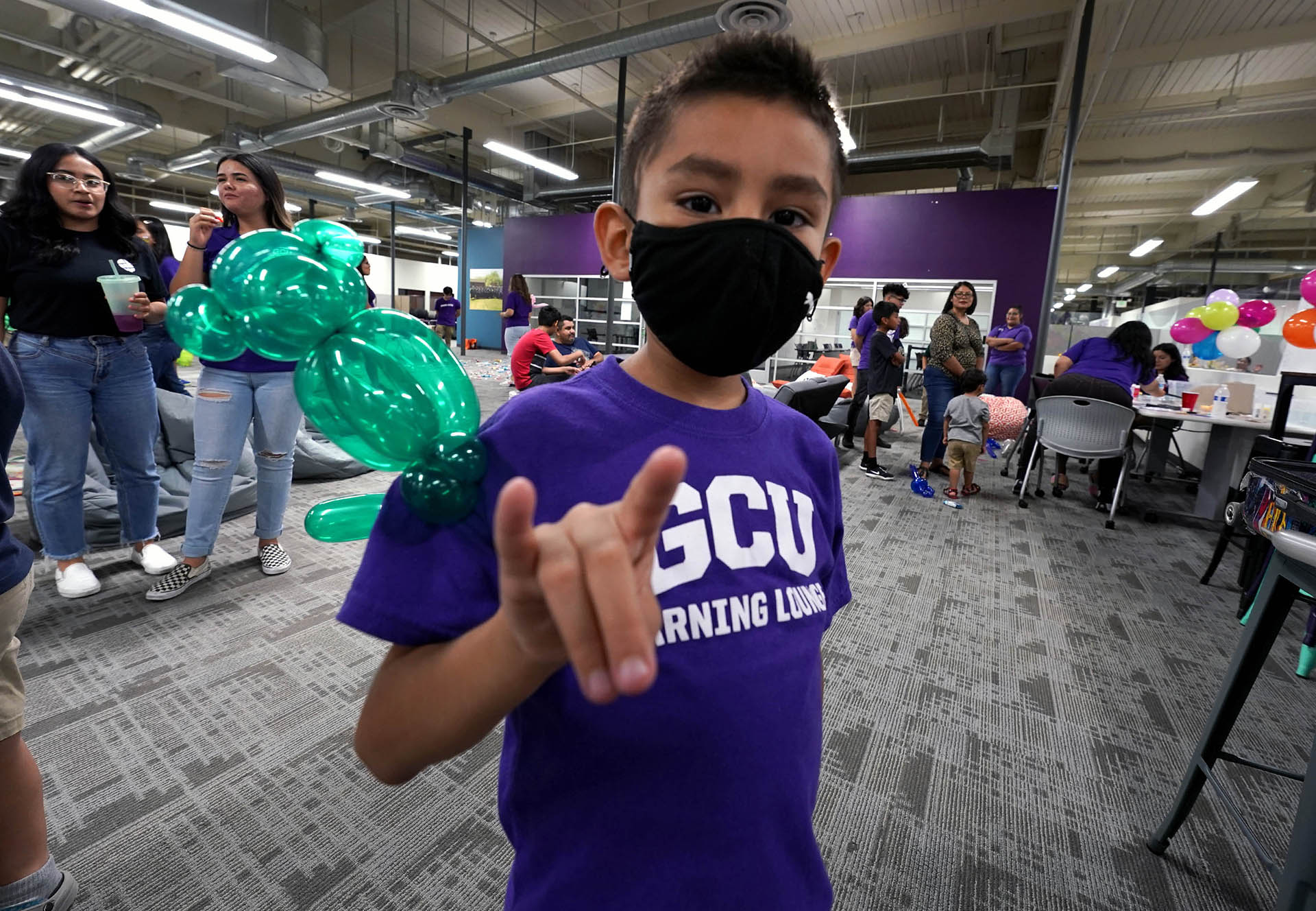 New Learning Lounge is a study in roominess - GCU News