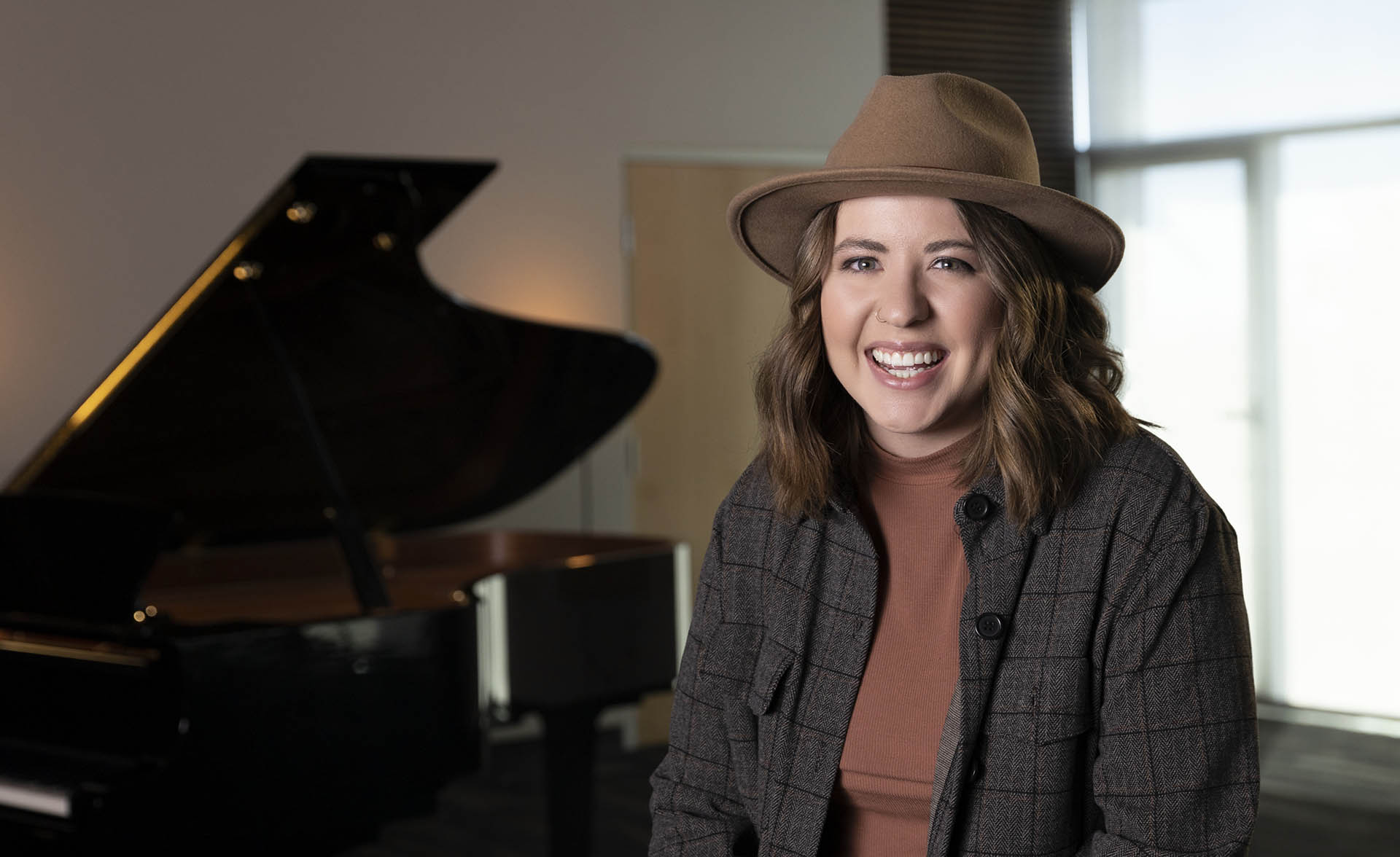 Swartz tops off her distinctive look, sound - GCU News