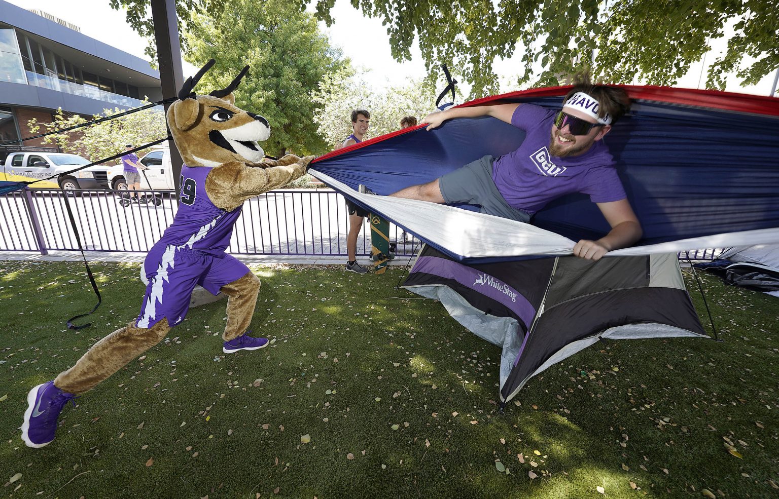 Students conquer the campus wilderness - GCU News