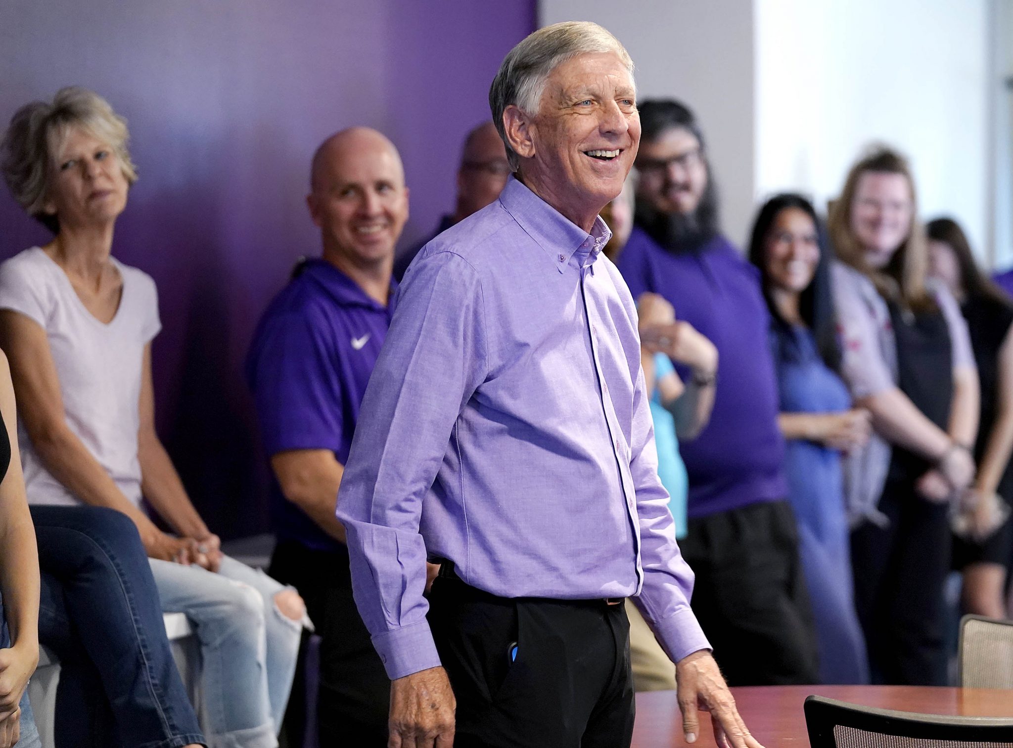 Spirit team visits President Mueller - GCU News