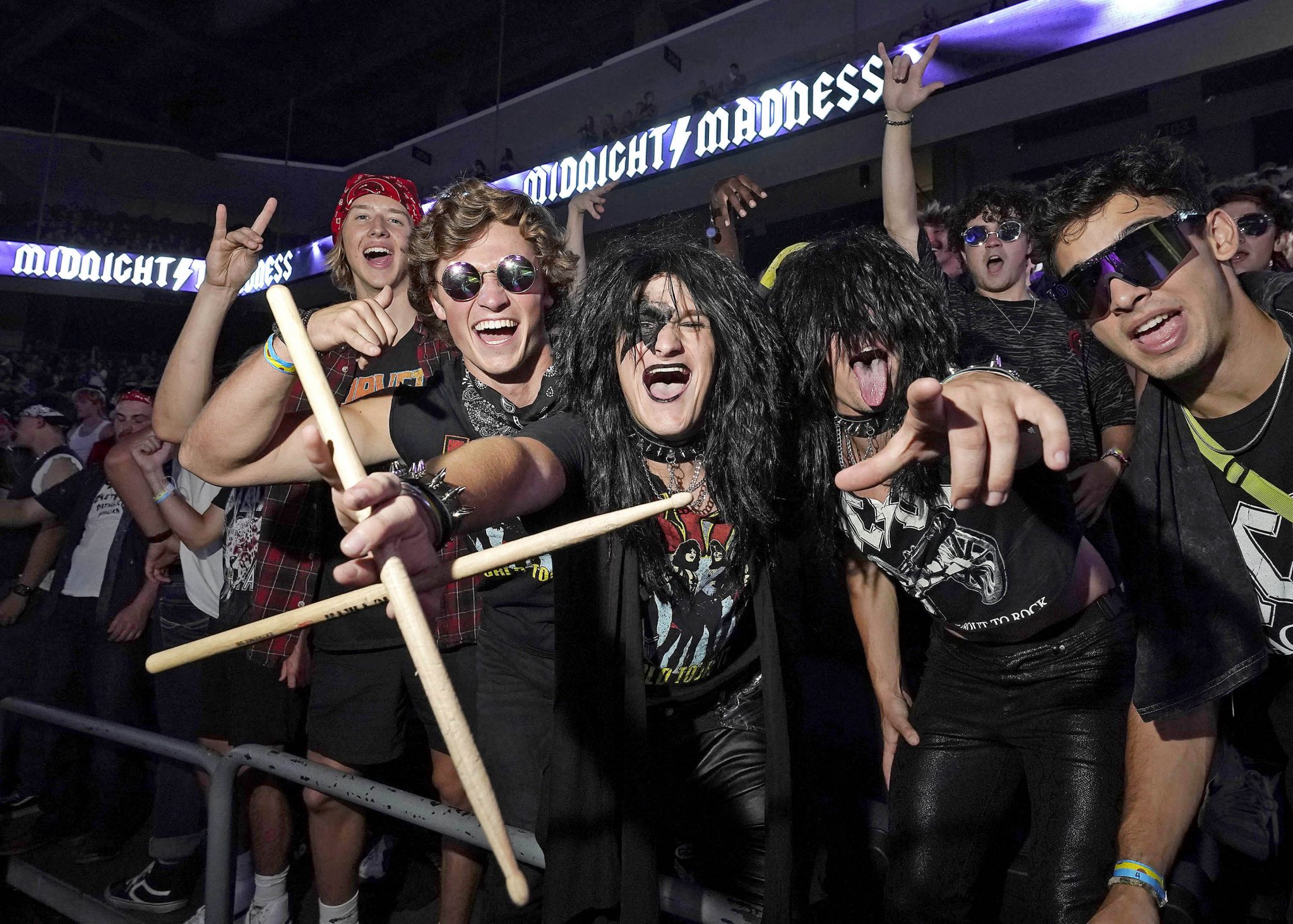 They built this Arena on rock 'n' roll ... and Midnight Madness - GCU News