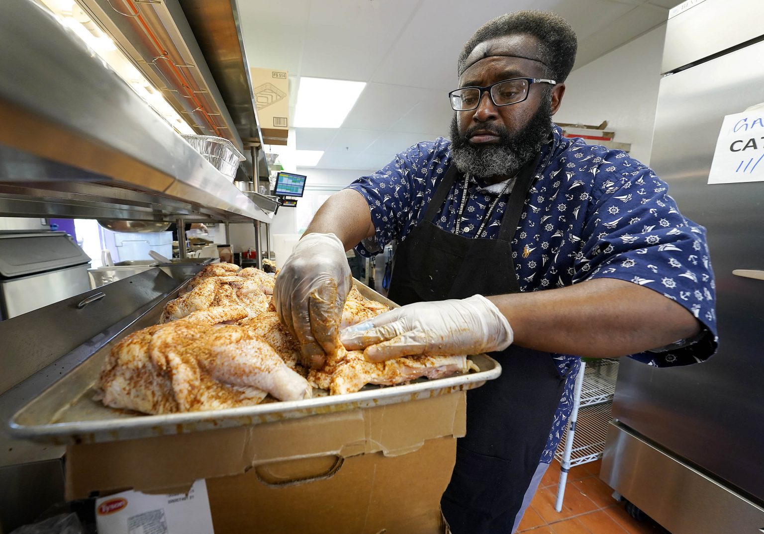 Quad Kitchen opens, and BBQ scent is rich - GCU News