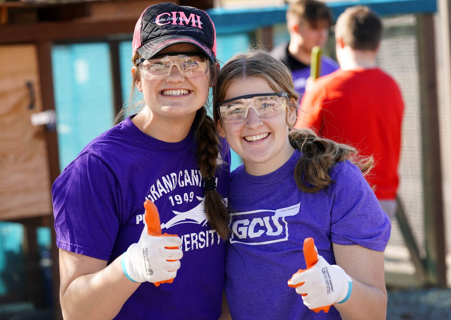 Lopes Go Local volunteers plant seeds of kindness - GCU News