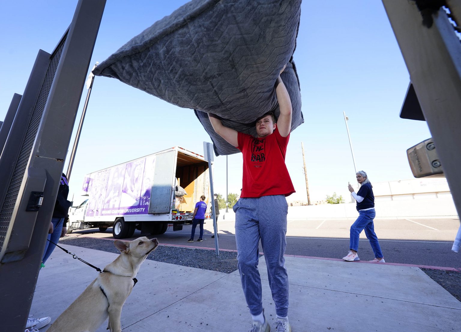 Lopes Go Local volunteers plant seeds of kindness - GCU News