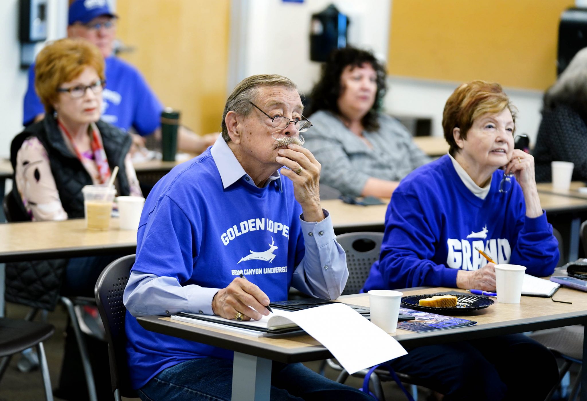 Golden Lopes sharpen literary prowess in memoir class - GCU News