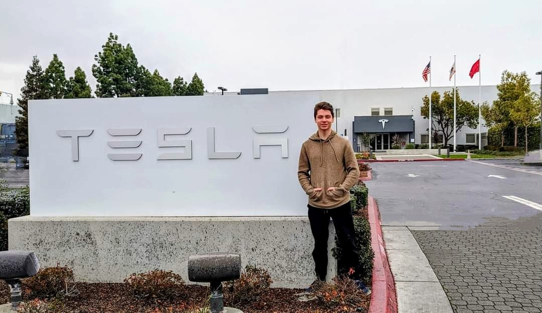 IT Help Desk helped him land a job with Tesla - GCU News
