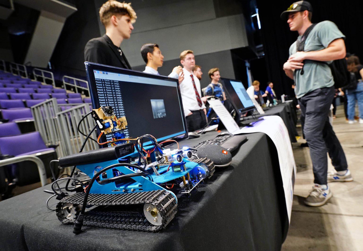 Technology a hit at end-of-program event - GCU News