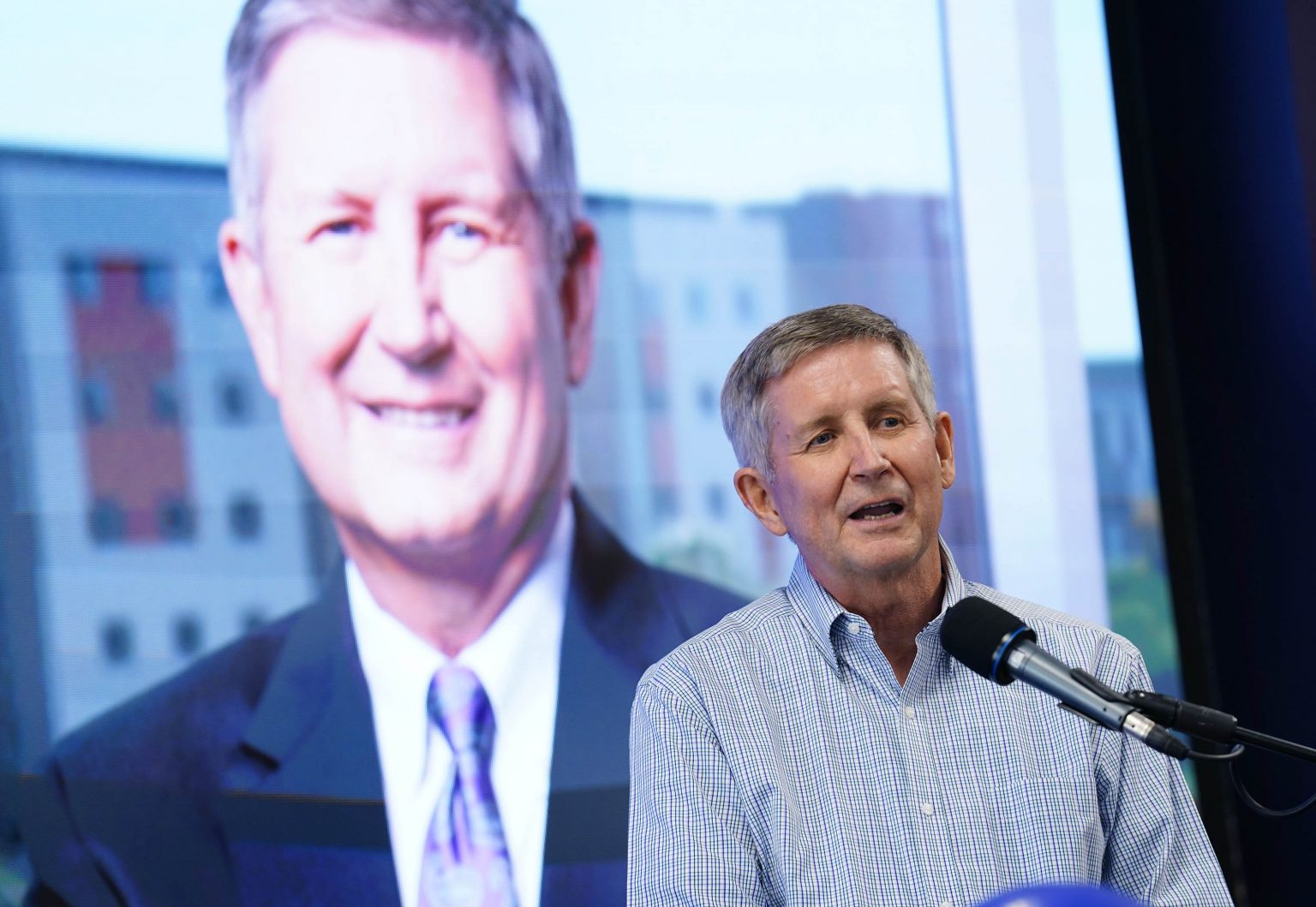 Joe Mildenhall retirement party - GCU News