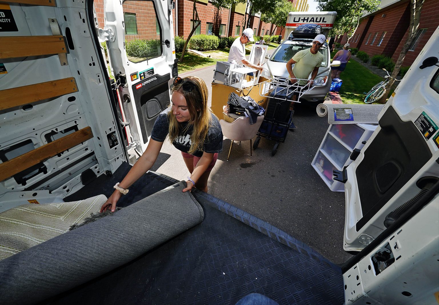 Summer Students Relocation - GCU News