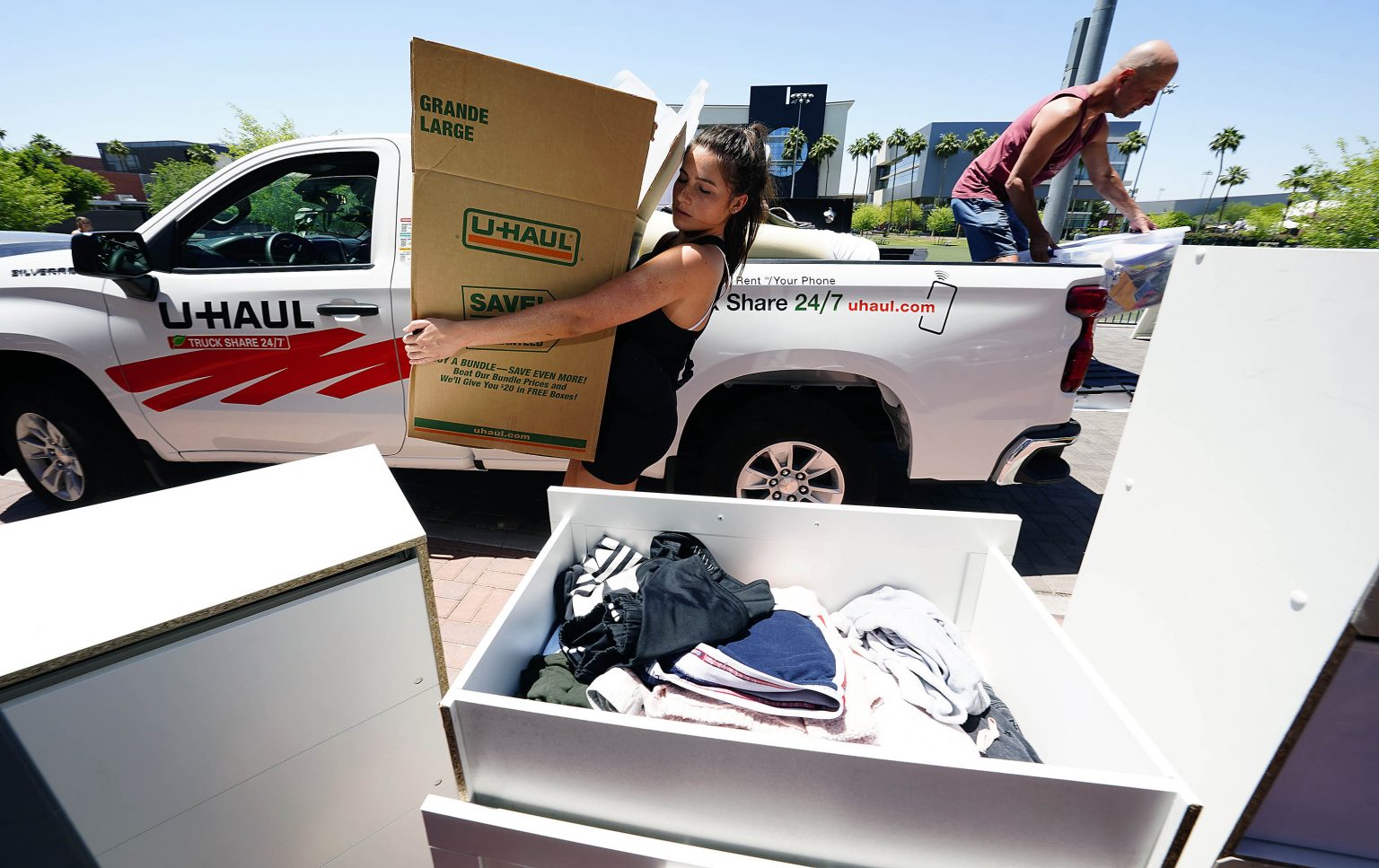 Summer Students Relocation - GCU News