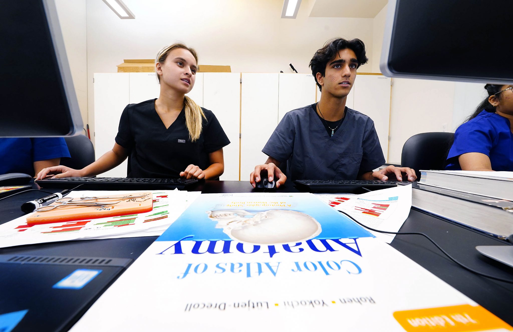 High school interns sharpen anatomy skills at GCU's cadaver lab - GCU News