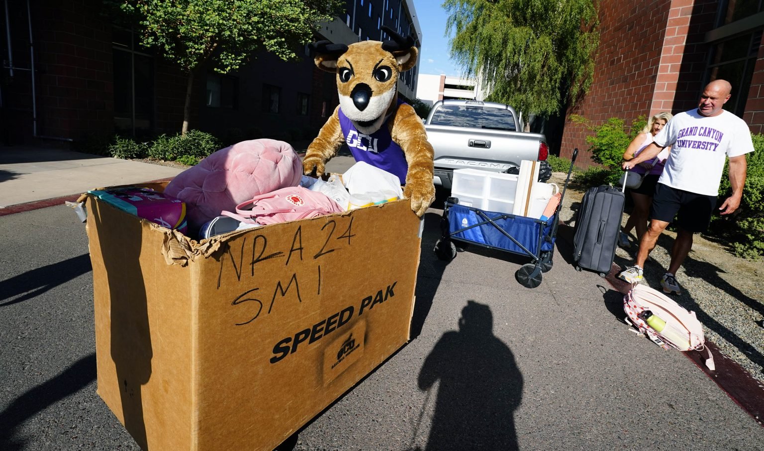 First day of Welcome Week - GCU News