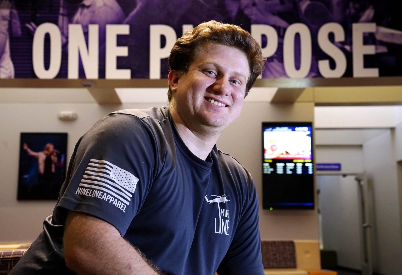 Student speaker implores graduates to show love - GCU News