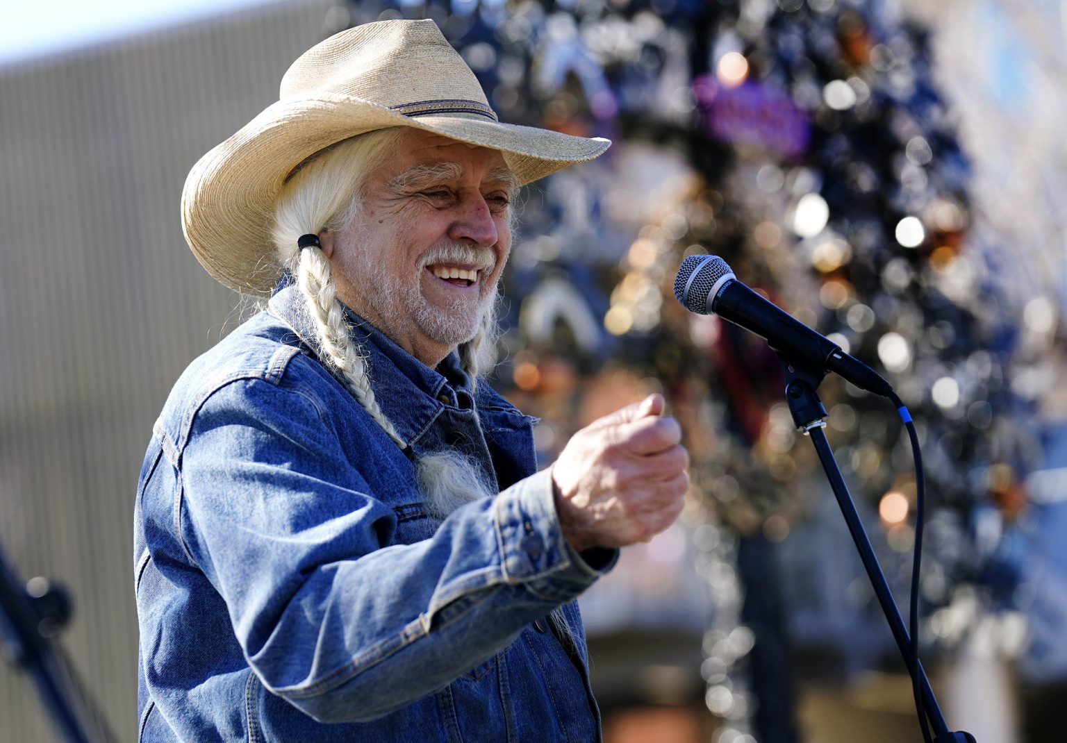 75th anniversary sculpture dedication - GCU News