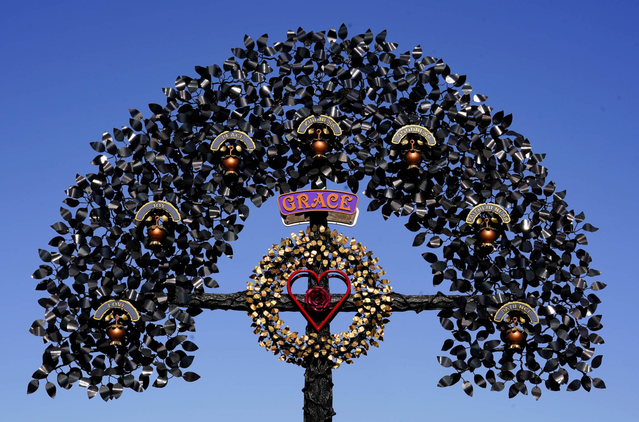 GCU's Christian roots reflected in 75th anniversary 'Grace Tree' - GCU News