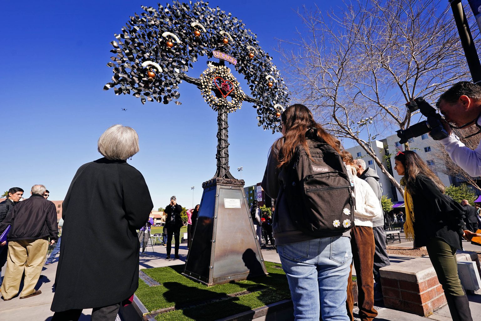 75th anniversary sculpture dedication - GCU News