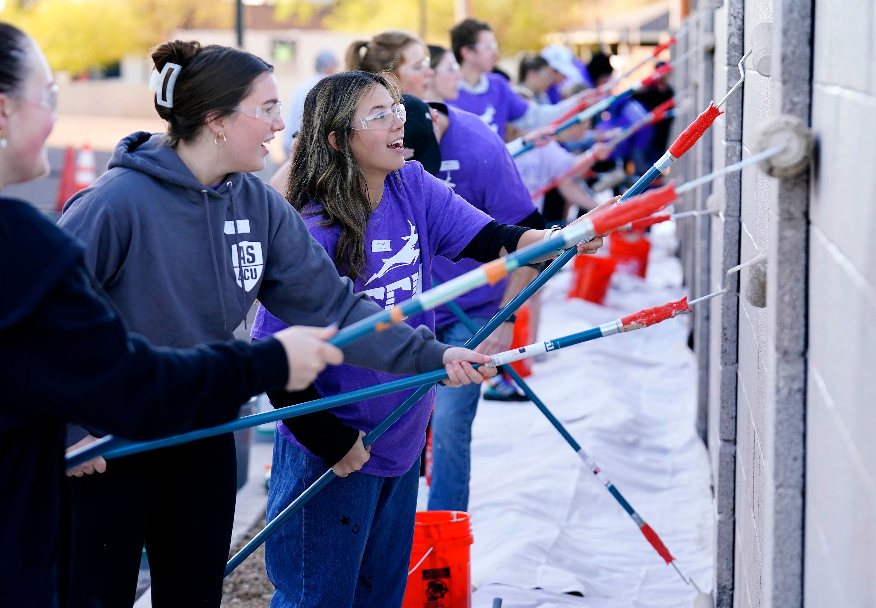 Students roll with school's synergy for GCU, Habitat event - GCU News