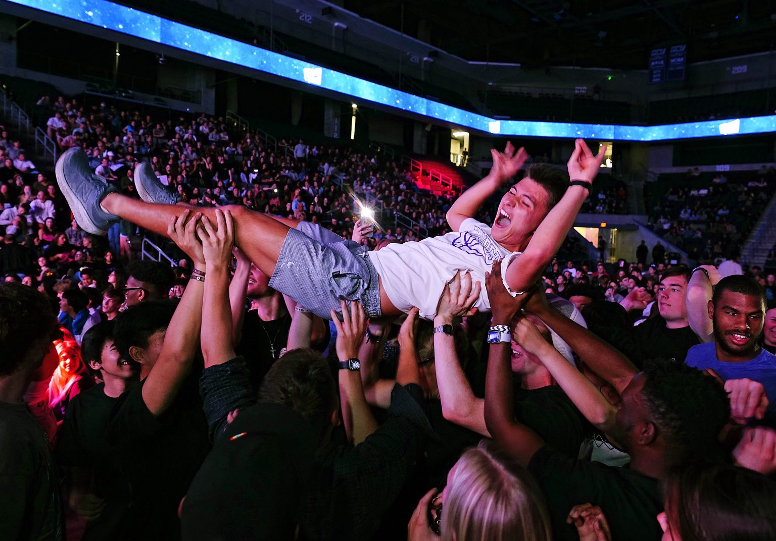 Winning comedian leaves 'em laughing at GCU's Got Talent - GCU News