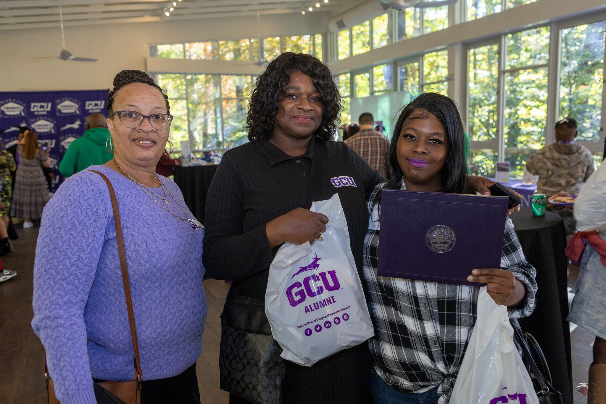 GCU goes on the road to bring spirit of Commencement to alumni - GCU News