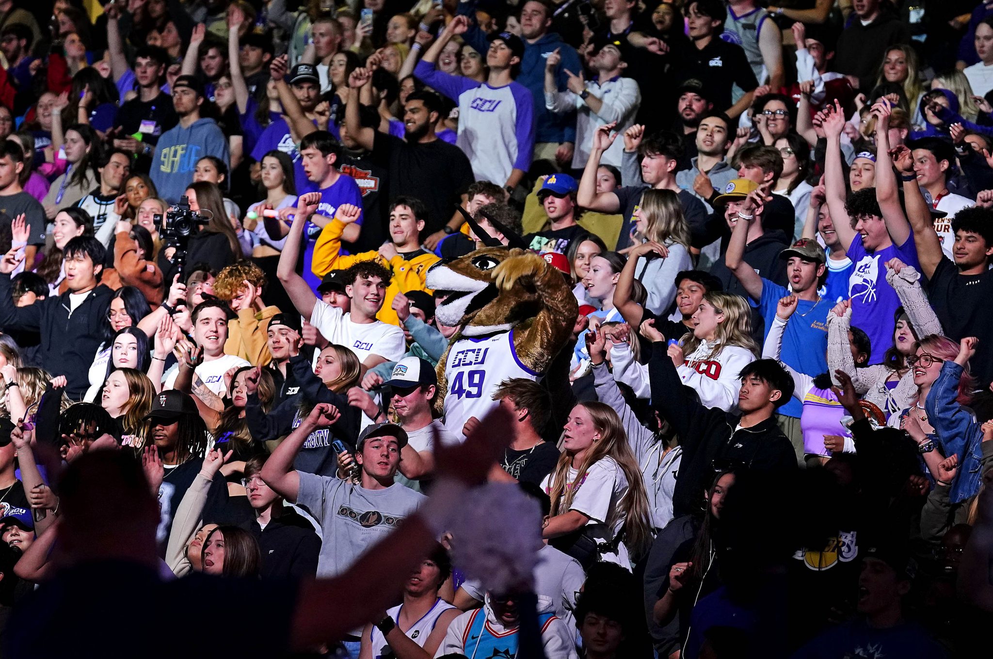 Celebrity Sweat Slam Jam basketball game - GCU News