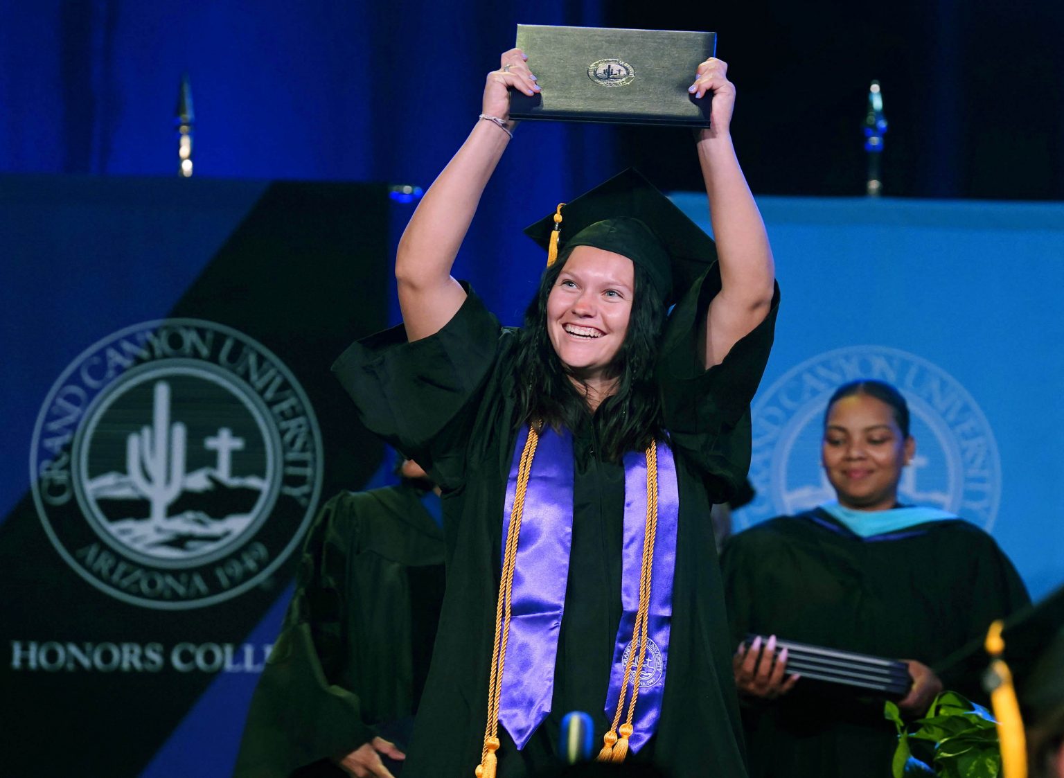Spring 2024 Commencement (traditional): Friday evening ceremony - GCU News