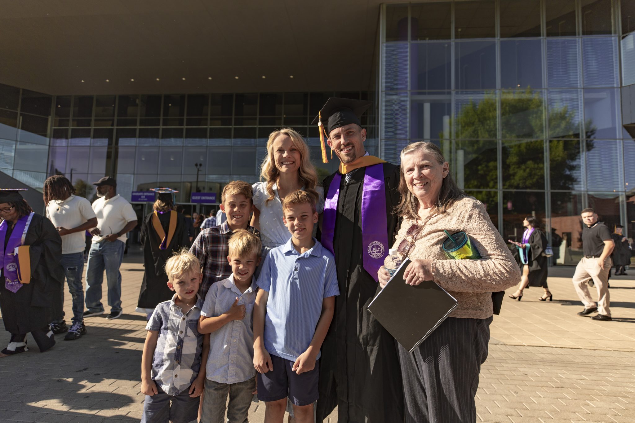 Commencement speaker shares a sober 3 Cs of a good life - GCU News