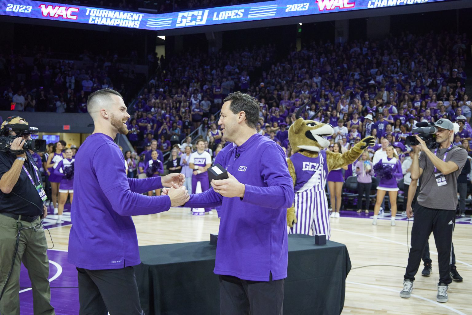 With new book, GCU athletic trainer goes 'Beyond the Game' - GCU News